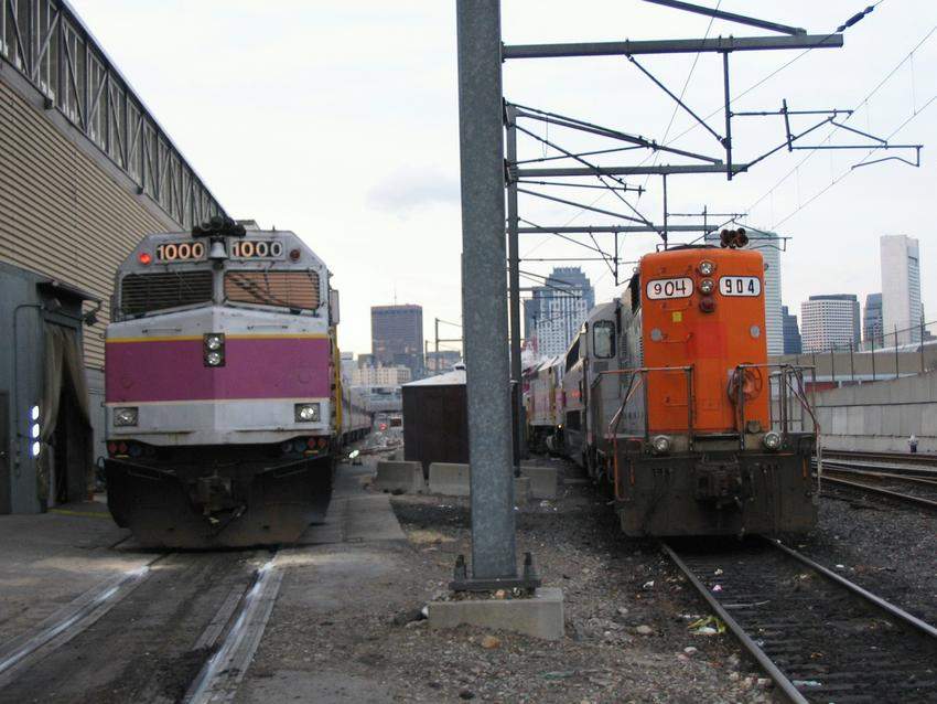 MBTA locomotives 1000 and 904 at Southampton.: The NERAIL New England ...