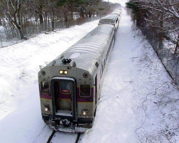 Control cab 1526 now leads NB run to Boston: The NERAIL New England ...