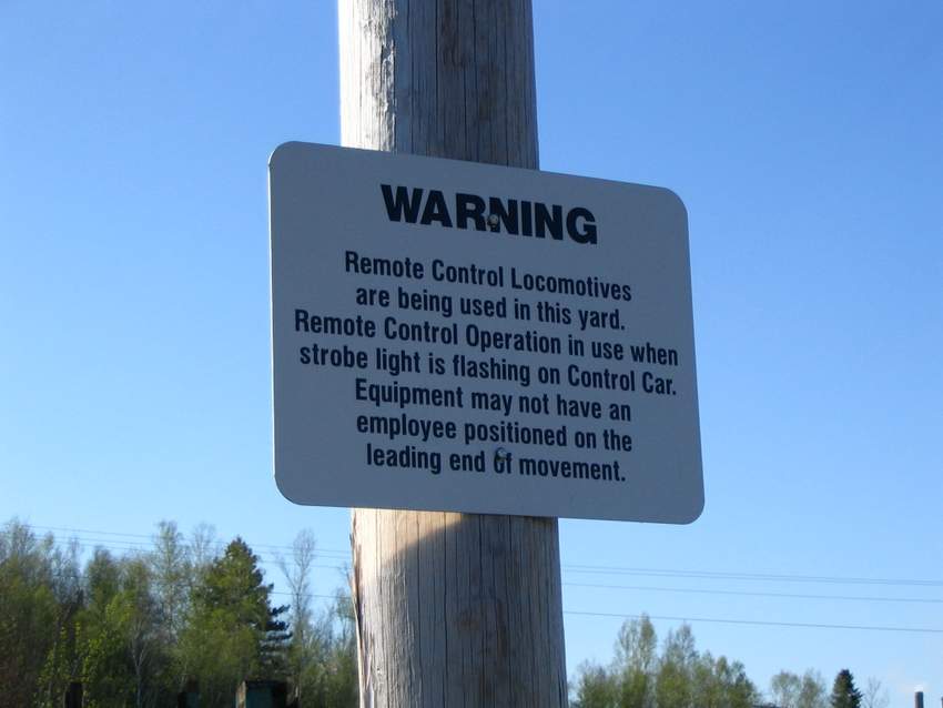 MM&A Remote Control Locomotive Warning Sign: The NERAIL New England ...