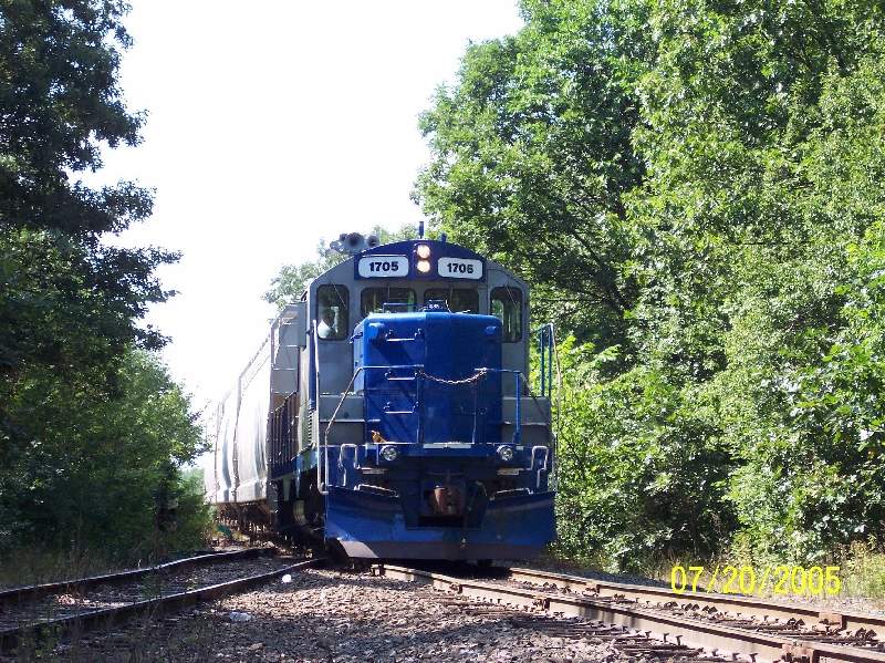 BCLR pulls its entire train onto the CSX mainline.: The NERAIL New ...