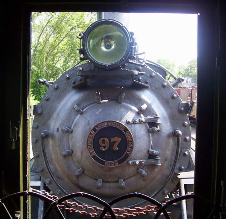 Unique View Valley 97: The NERAIL New England Railroad Photo Archive