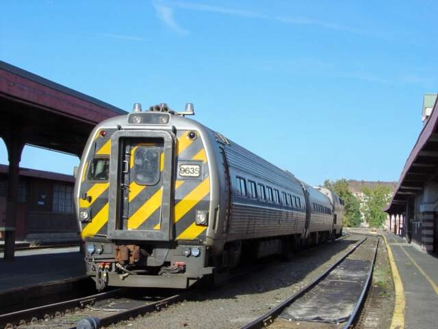 Amtrak Shuttle Train To New Haven,Ct.: The NERAIL New England Railroad ...