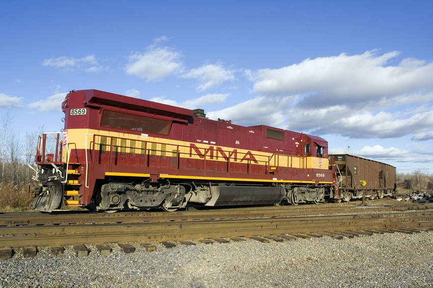 MMA 8569 just coming back from Lanes: The NERAIL New England Railroad ...