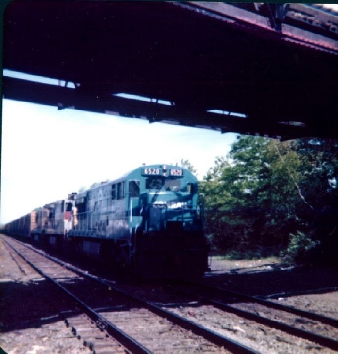 Conrail #6520 at Boden lane bridge in West Natick: The NERAIL New ...