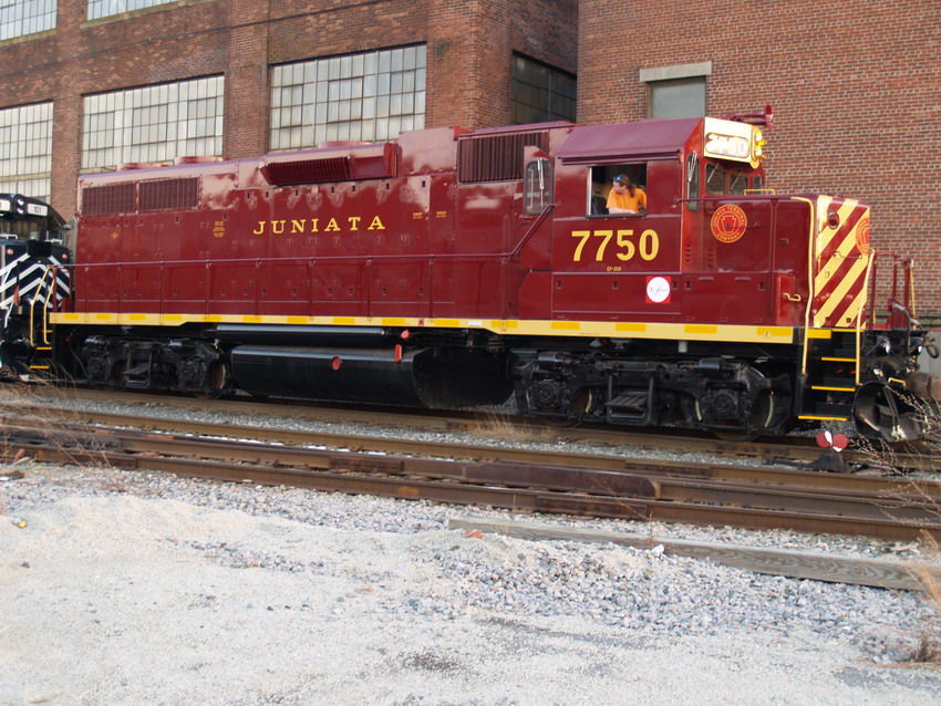 Fore River Transportation Co. newest loco #7750: The NERAIL New England ...