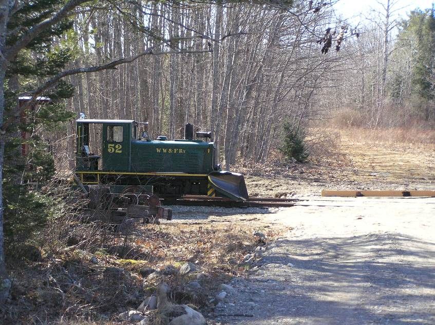 #52 sitting at Alna Center station: The NERAIL New England Railroad ...