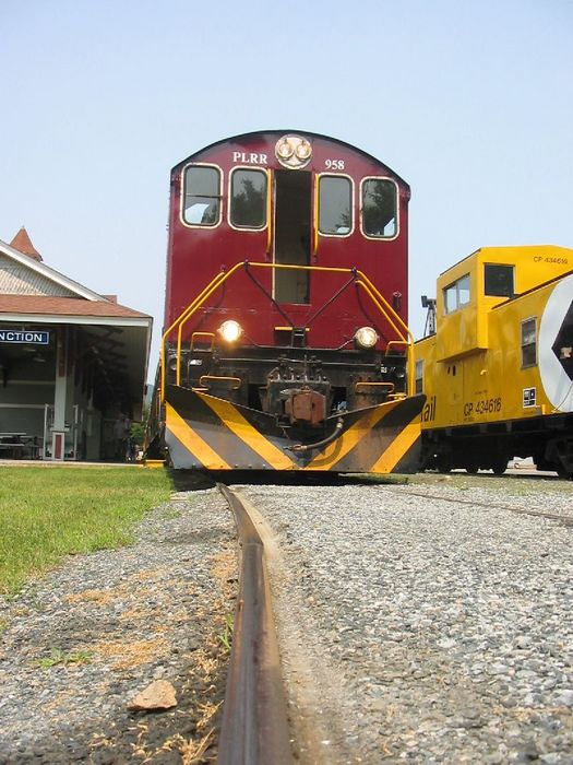 Looking Up at the Power: The NERAIL New England Railroad Photo Archive