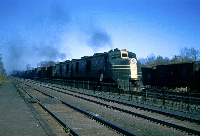 Alco DL109's at Newington, CT: The NERAIL New England Railroad Photo ...