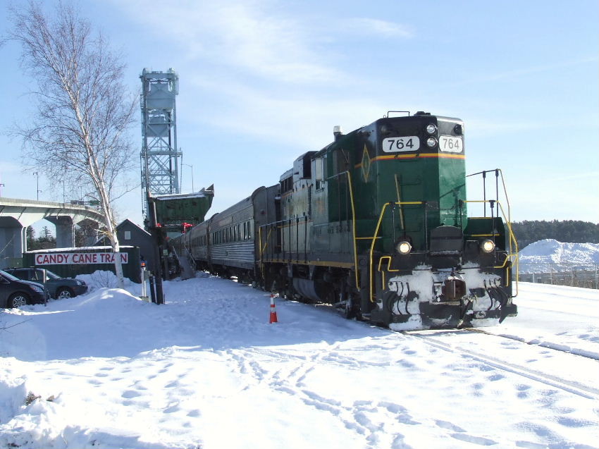 Candy Cane Train: The NERAIL New England Railroad Photo Archive