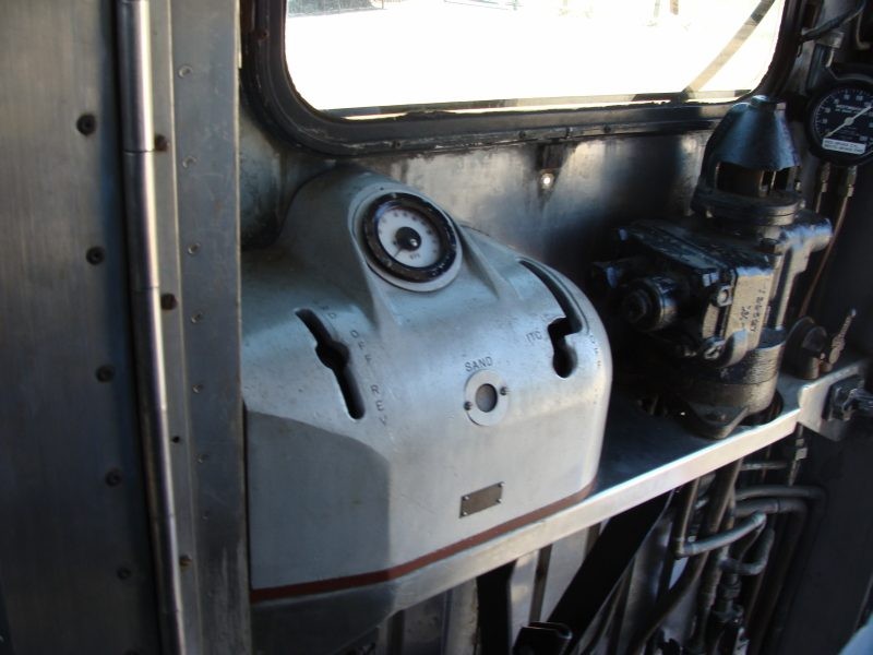 Cab controls of the Budd RDC: The NERAIL New England Railroad Photo Archive