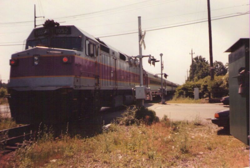Inbound train at Lawrence: The NERAIL New England Railroad Photo Archive