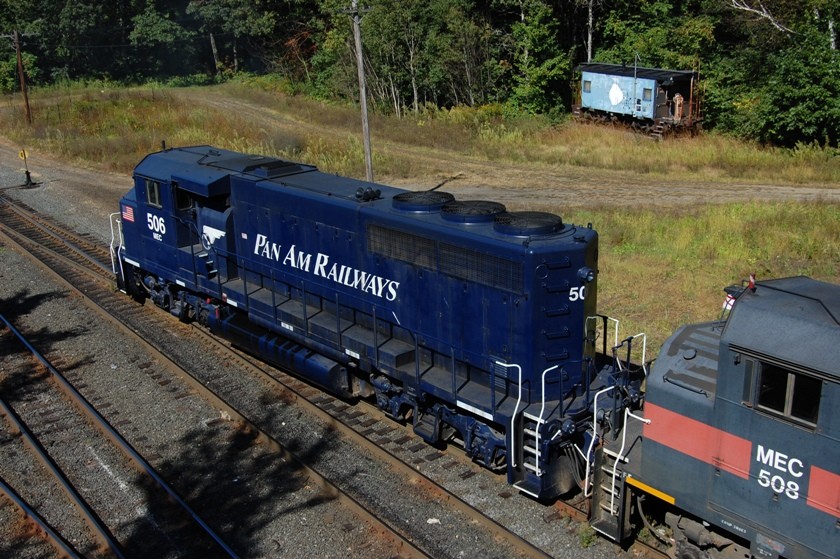 Pan Am Railways GP40-2W 506 on NAED at East Deerfield, MA: The NERAIL ...