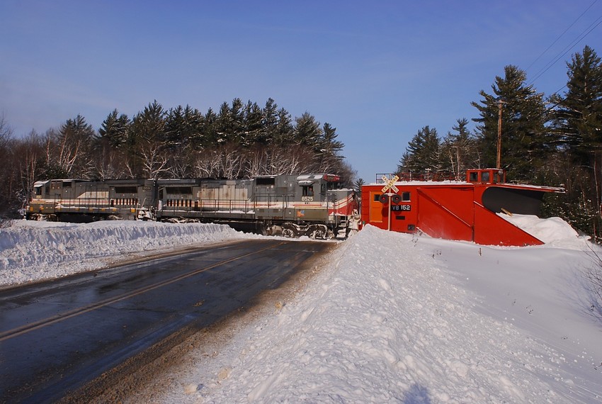 MMA Plow Extra 8525 Crosses Route 11: The NERAIL New England Railroad ...