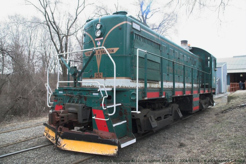 Grafton & Upton RR engine #212 -- N. Grafton, MA, USA -- 2009/03/19 ...