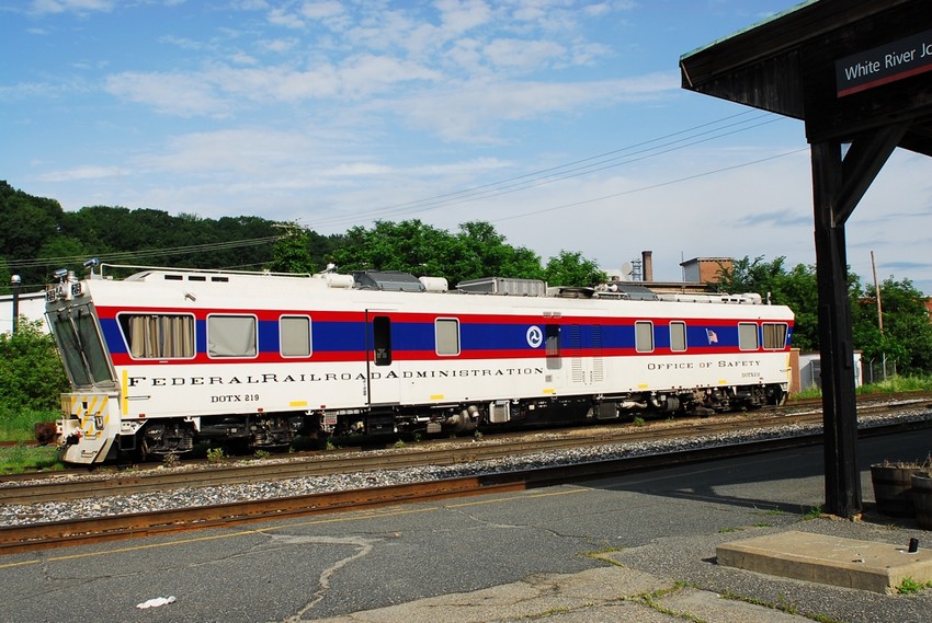 FRA Test Car 219 laying over in White River Jct.: The NERAIL New ...