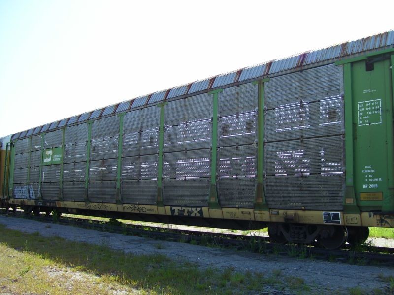 Burlington Northern Autorack: The NERAIL New England Railroad Photo Archive