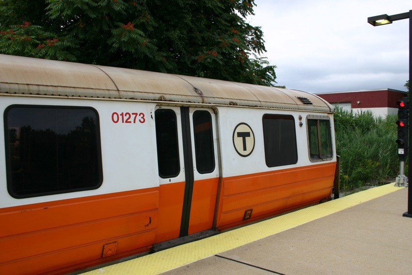 MBTA Orange Line Train at Oak Grove: The NERAIL New England Railroad ...