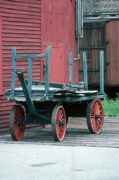 Old Baggage Cart: The NERAIL New England Railroad Photo Archive