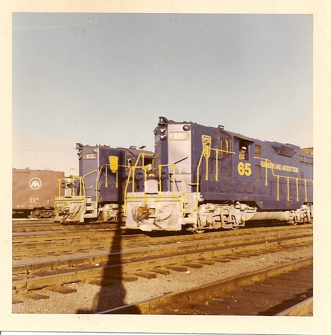 BAR GP-7's at Framingham: The NERAIL New England Railroad Photo Archive