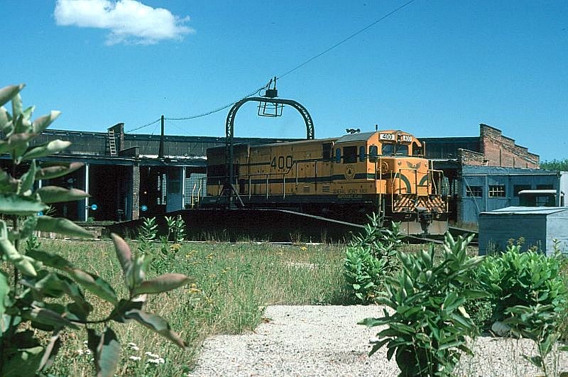 MEC GE U18B No. 400: The NERAIL New England Railroad Photo Archive