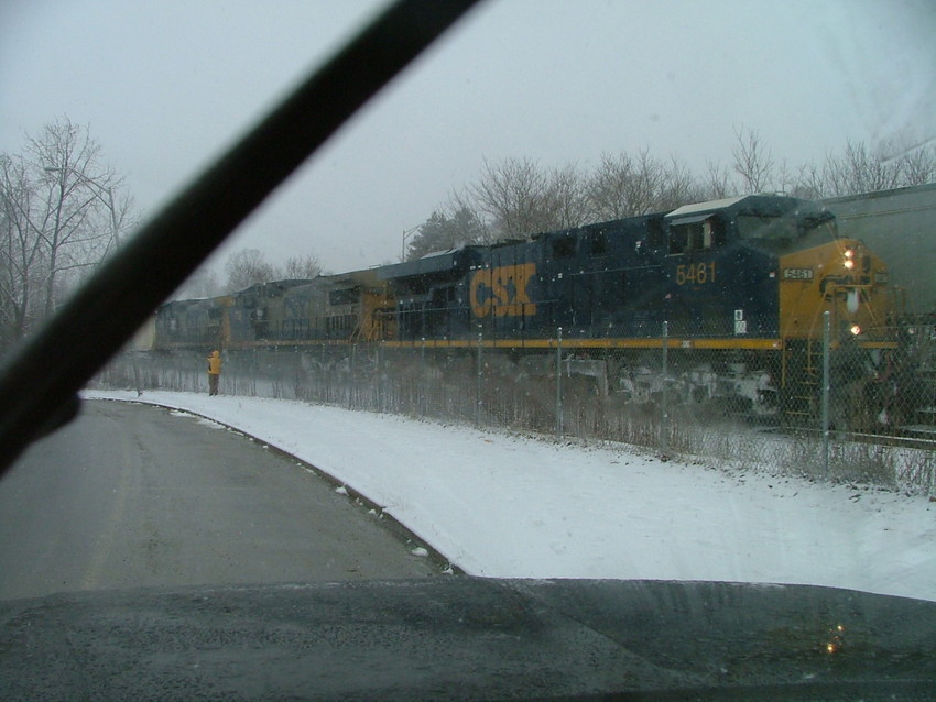 csx q122 eastbound at cp150: The NERAIL New England Railroad Photo Archive