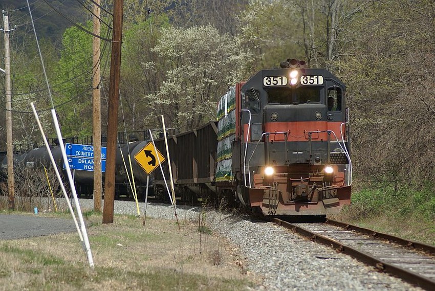 Conn River southbound: The NERAIL New England Railroad Photo Archive