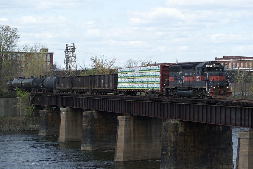 Conn River southbound: The NERAIL New England Railroad Photo Archive