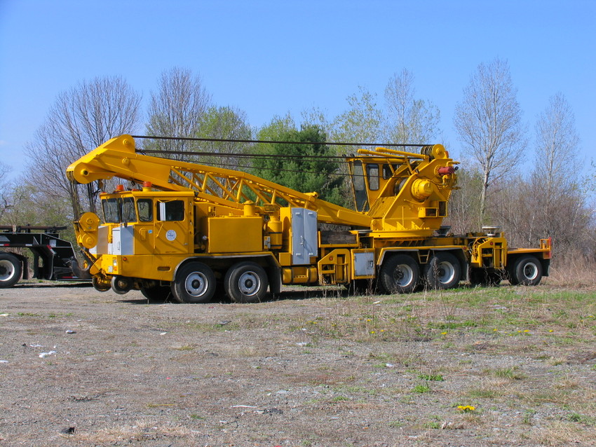 Clean Pan Am crane at Orrington, ME: The NERAIL New England Railroad ...