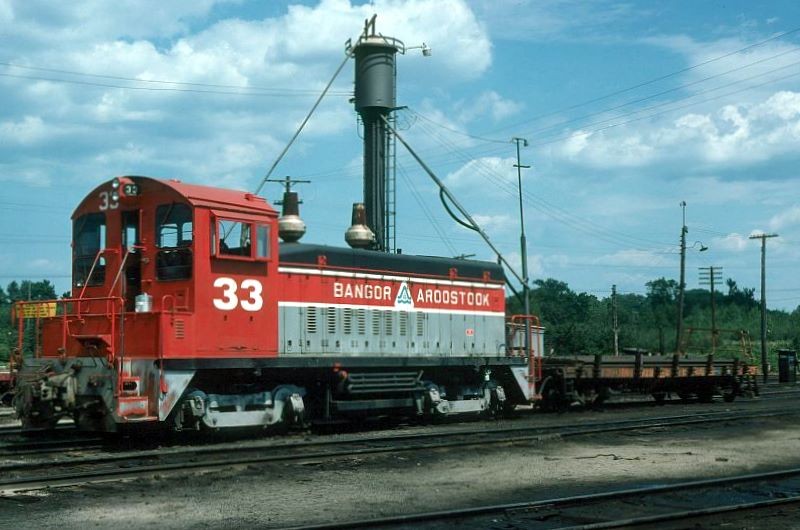 BAR EMD SW9 No. 33: The NERAIL New England Railroad Photo Archive