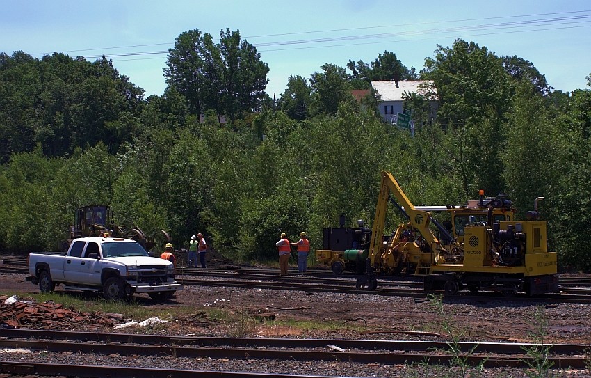 Work at Gardner MA: The NERAIL New England Railroad Photo Archive