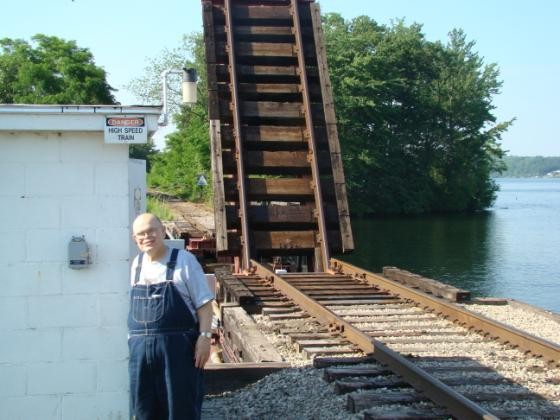 Lakeport, NH Railroad Drawbridge Operator: The NERAIL New England ...
