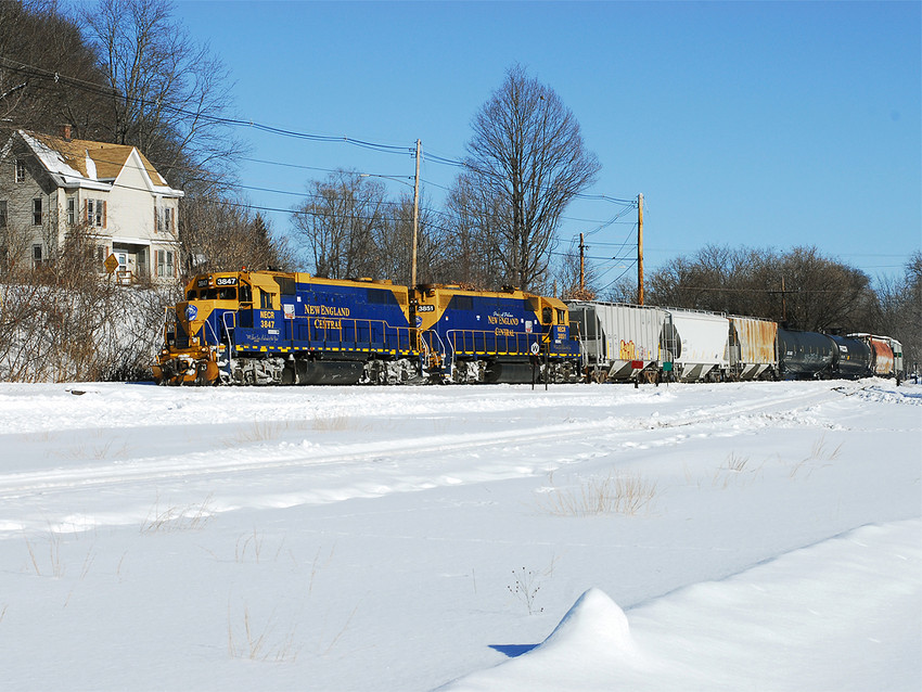 NECR 600 South on Roxbury Sub at White River Jct.: The NERAIL New ...