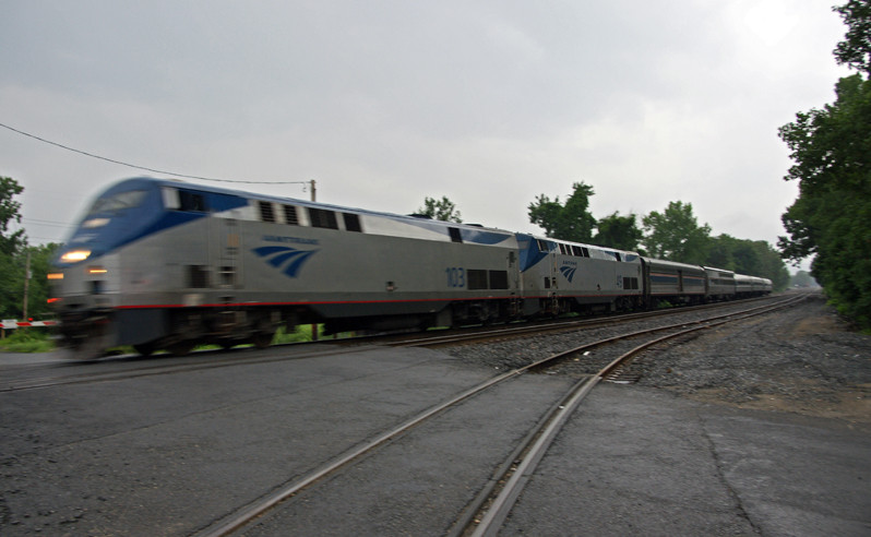 Eastbound Lakeshore Limited Crossing Williams Riding Way.: The NERAIL ...