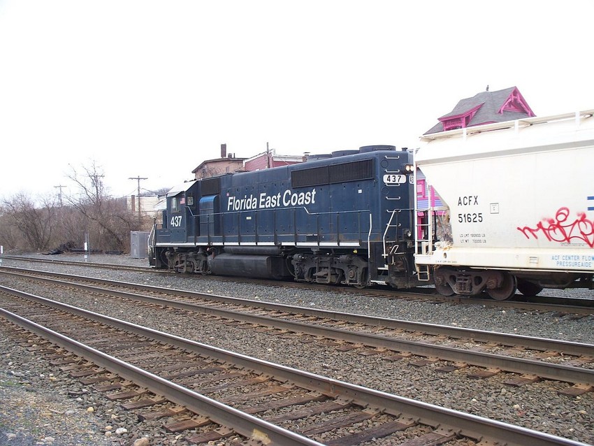 FEC 437 working the NEC.: The NERAIL New England Railroad Photo Archive