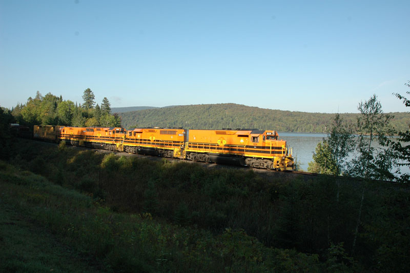 SLA393 passes Norton Pond, Norton, VT: The NERAIL New England Railroad ...