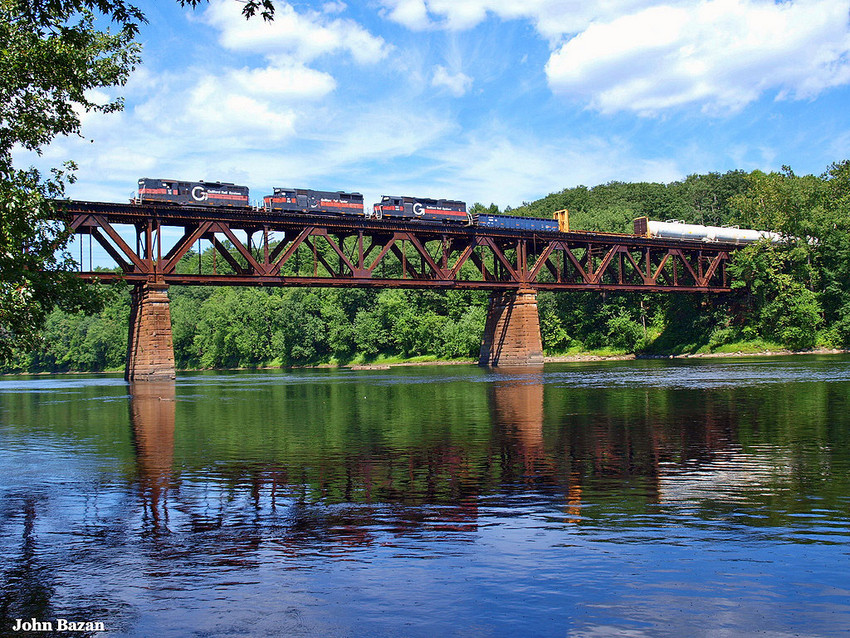 Chuggin' Across The Conn. River: The NERAIL New England Railroad Photo ...