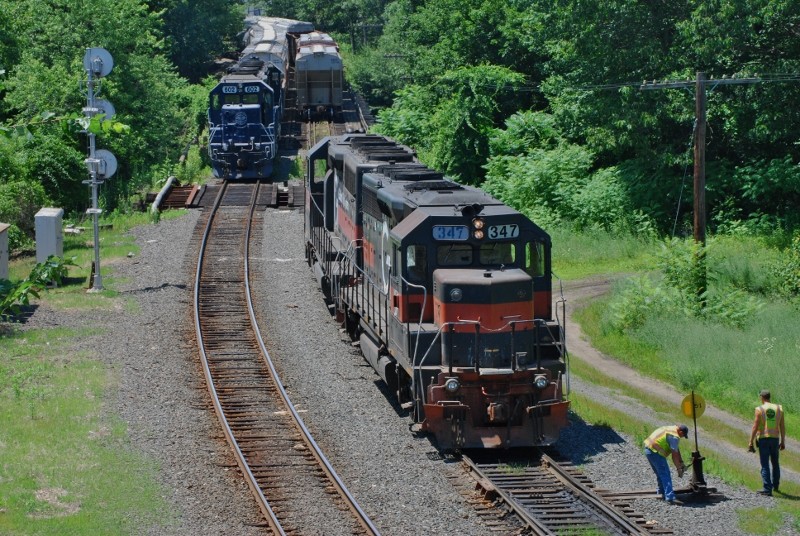 RJED holds the main while 190ED heads to the house.: The NERAIL New ...