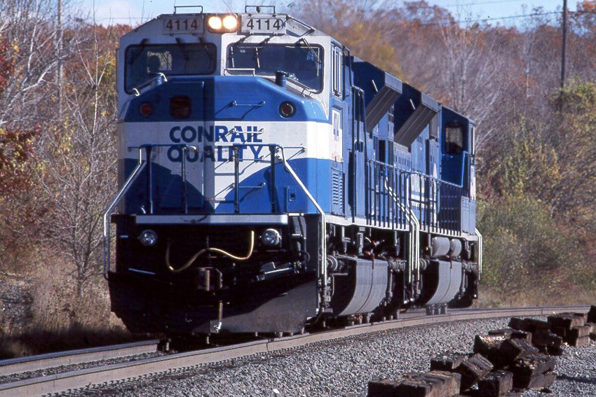 Conrail SD80MAC's at Charleton,MA: The NERAIL New England Railroad ...