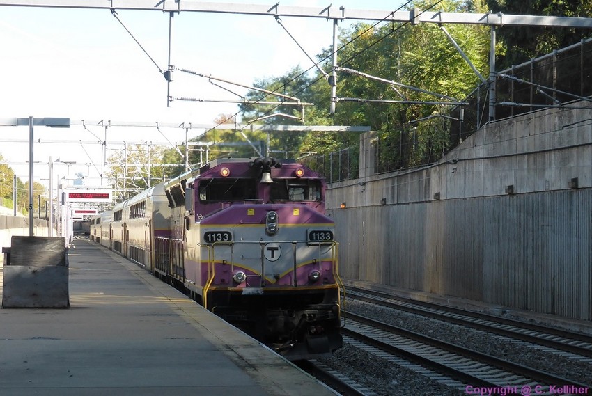 MBTA 1133 shoves back to South Station: The NERAIL New England Railroad ...