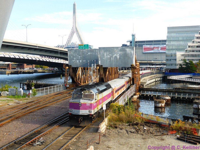 MBTA 1003 crossing the bridge: The NERAIL New England Railroad Photo ...