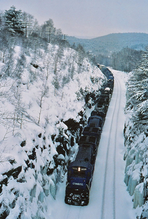 CONRAIL at Washington, Ma.: The NERAIL New England Railroad Photo Archive