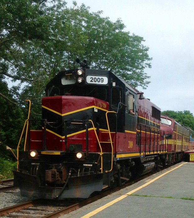 The Cape Cod Central Railroad's Shoreline Excursion Train On July 19th ...
