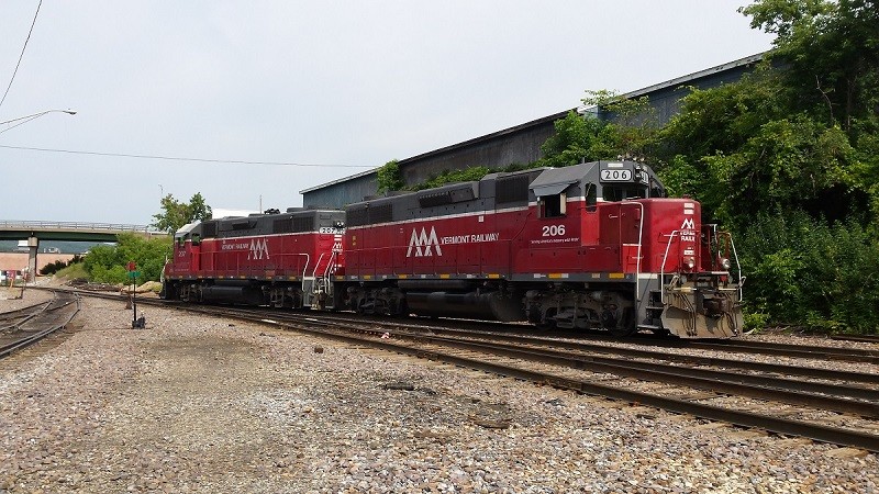 VTR Twin Locomotives in the Rutland Yard: The NERAIL New England ...
