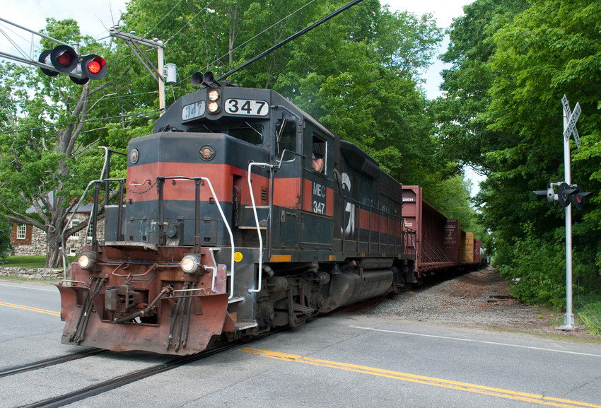 DO-1 347 at Portsmouth Ave.: The NERAIL New England Railroad Photo Archive