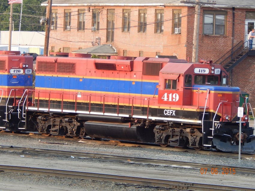 CEFX second to go through Rigby Yard: The NERAIL New England Railroad ...