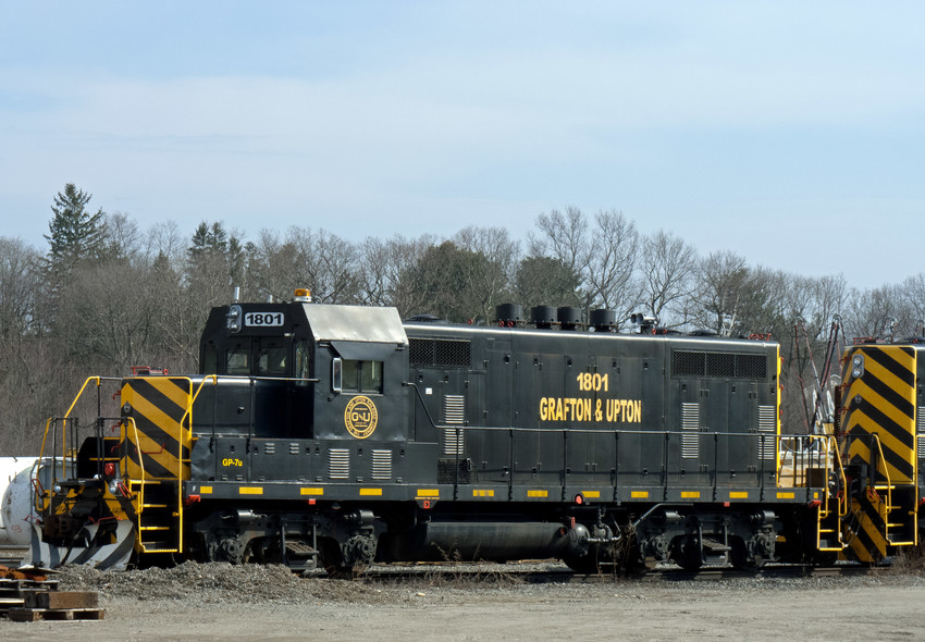 G&U GP7u at N Grafton: The NERAIL New England Railroad Photo Archive