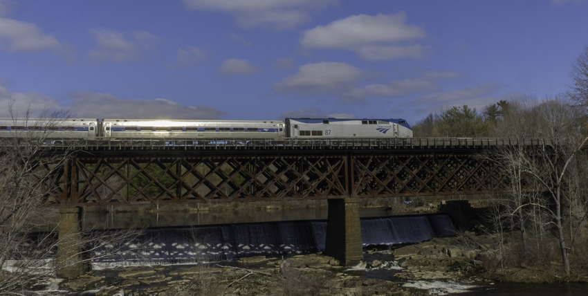 AMTK 87 Leads Downeaster 691 into Maine: The NERAIL New England ...