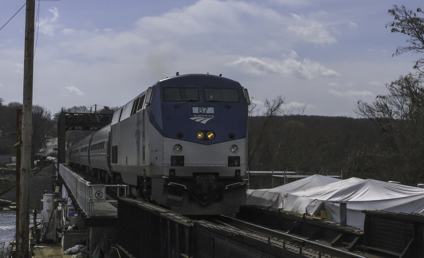 AMTK Downeaster Train 683 Arriving in Haverhill: The NERAIL New England ...