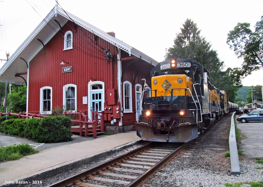 Housatonic RR At Kent, Conn.: The NERAIL New England Railroad Photo Archive