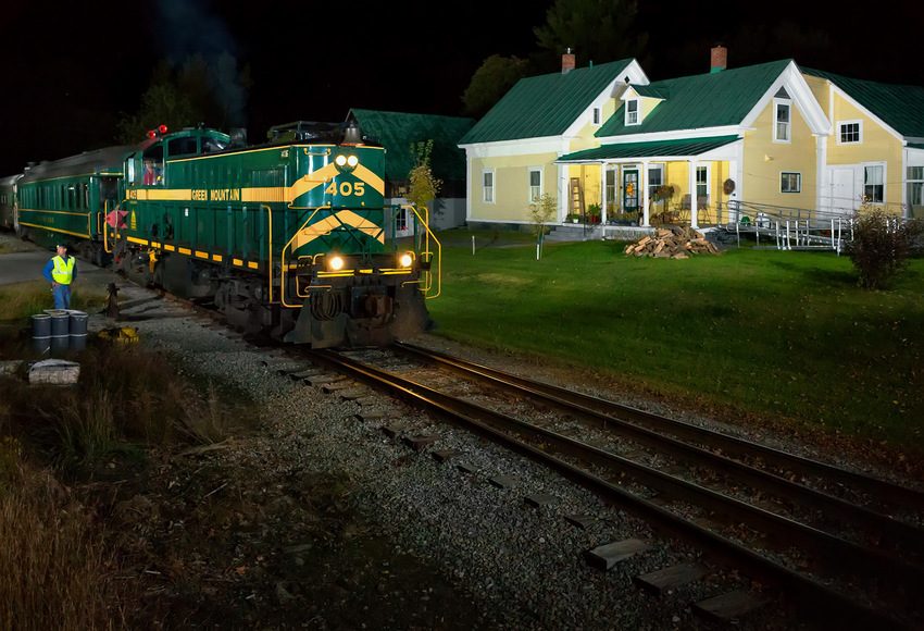 Green Mountain 405 at Chester, VT: The NERAIL New England Railroad ...